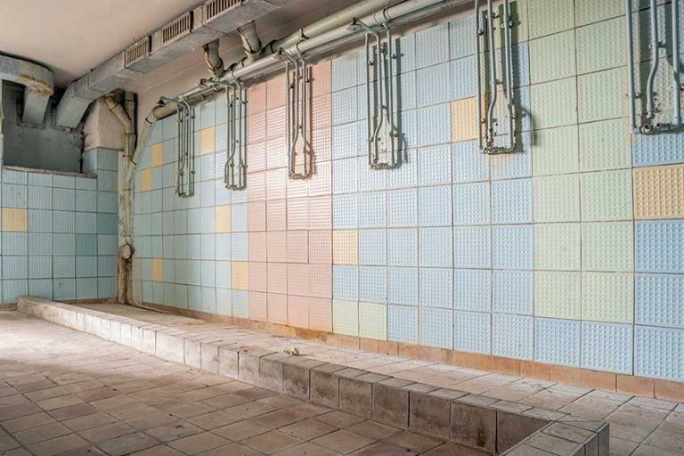 Gehören Duschen und Waschen zur Arbeitszeit? | Rechtsanwalt Florian Wehner